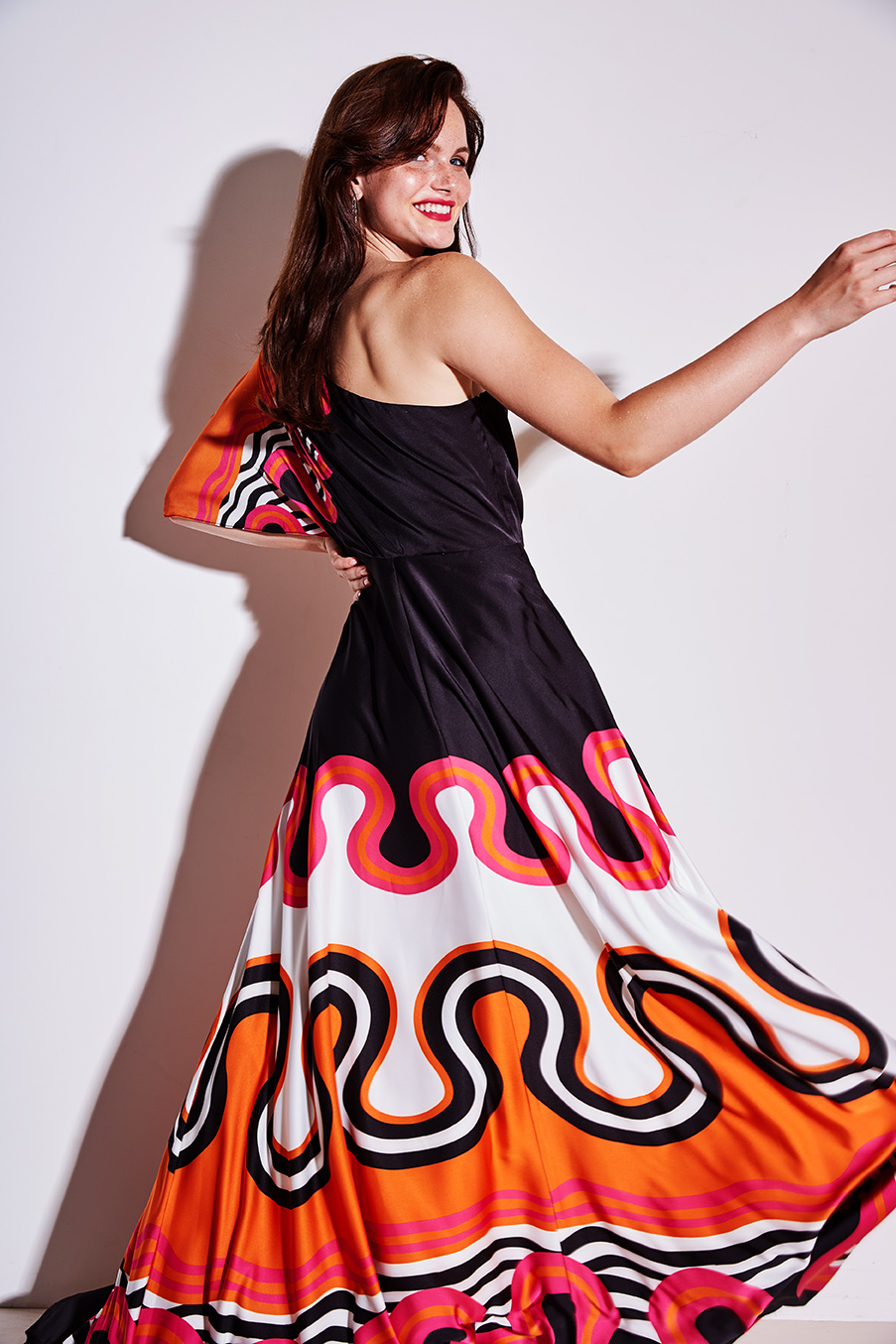 De specialist in Bruidsmode en Feestkleding | Linx