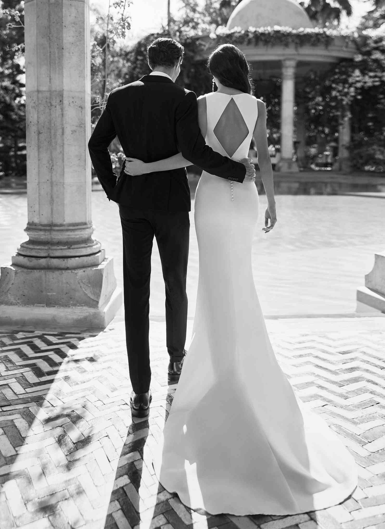 De specialist in Bruidsmode en Feestkleding | Linx